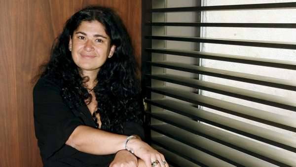 La escritora Lucía Etxebarria promociona su taller en Granada | Ideal