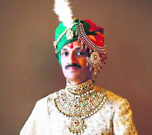 El órdago del príncipe indio que ha salido del armario | Ideal