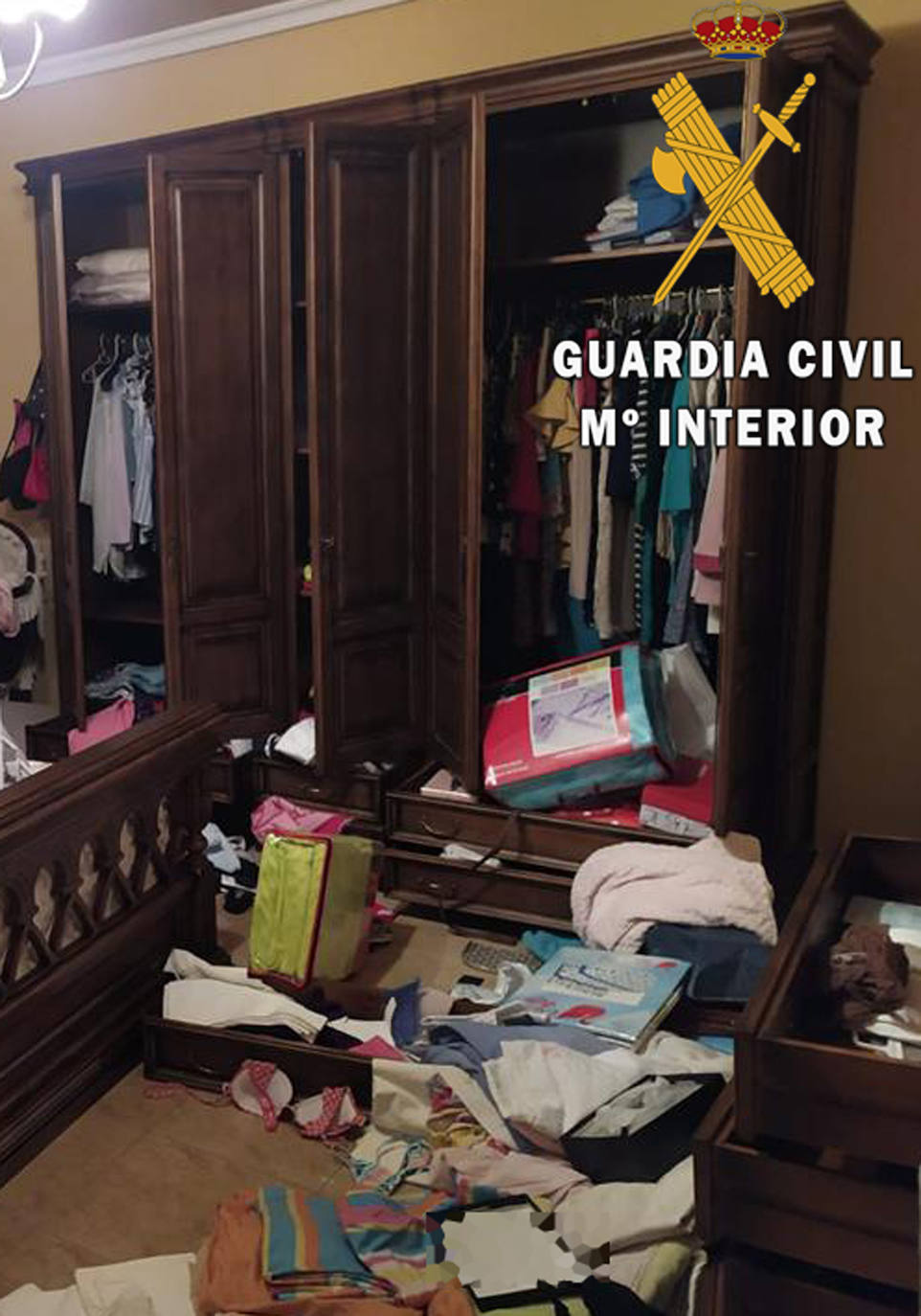 Un detenido y dos investigados acusados de tres robos en viviendas de Torreperogil | Ideal