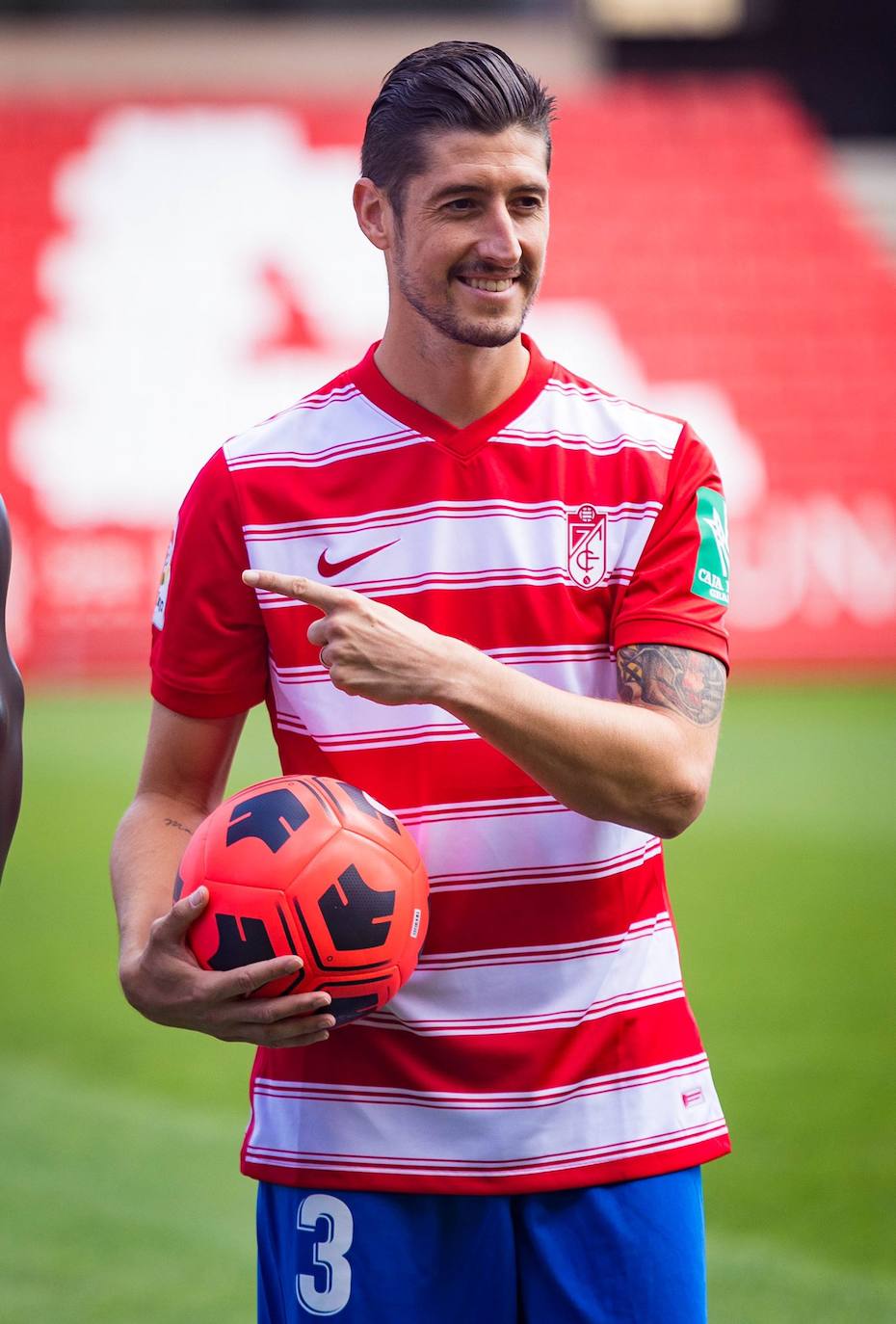 Fotos: Las imágenes de la presentación de Sergio Escudero como jugador ...